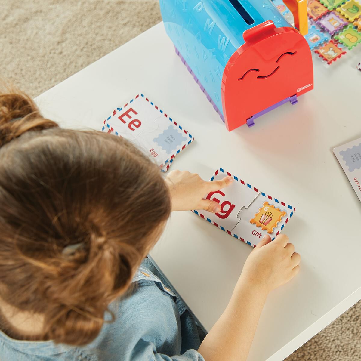 Alphabet Learning Mailbox | Scholastic Canada Book Clubs