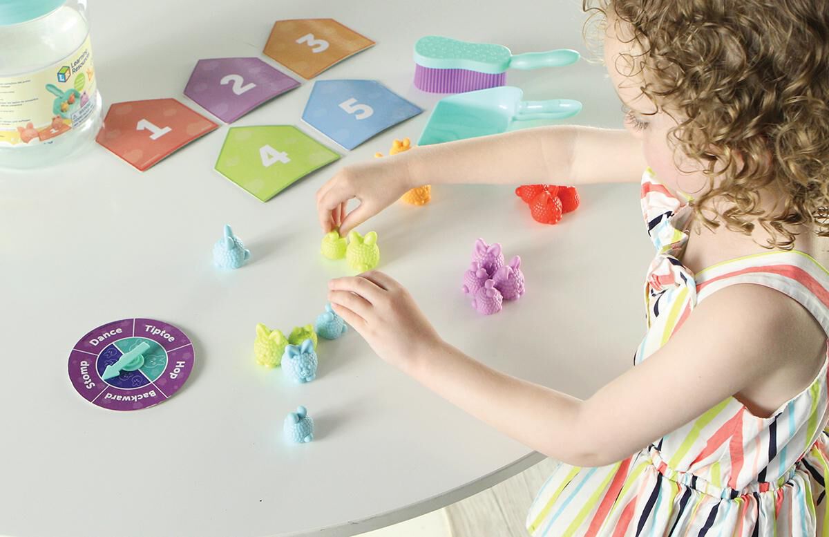 Count and Clean Dust Bunnies | Les indispensables du prof Scholastic Canada